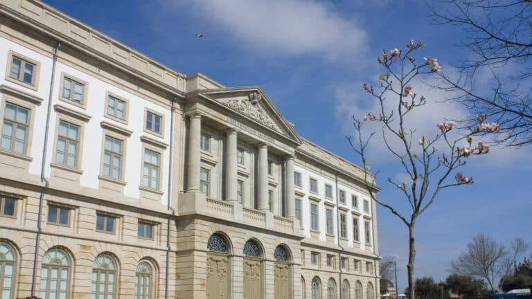 Portugal Residence Visa in 2026: A Guide to Obtaining Portuguese Residency